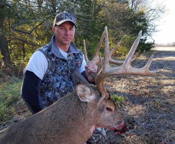 Illinois Whitetail Hunts » Outdoors International