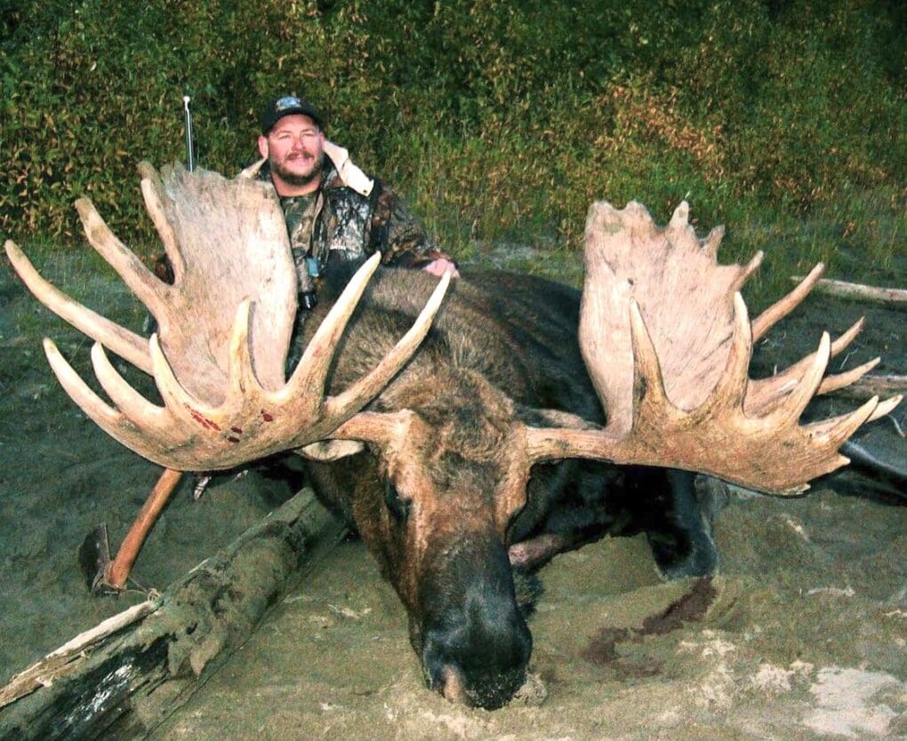 Yukon Moose Hunting Trips » Premier Outfitters